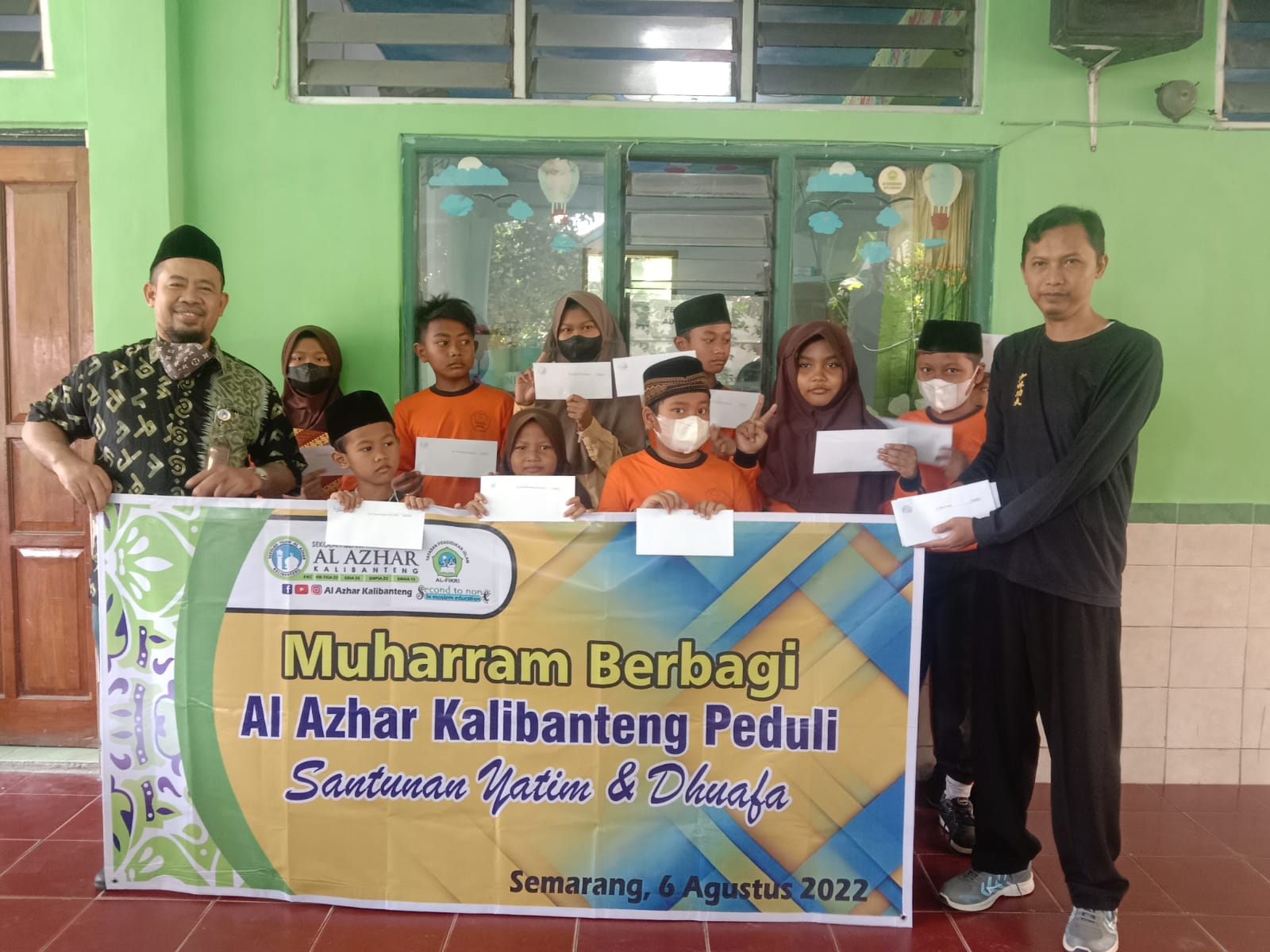 Semangat Berbagi, Al Azhar Kalibanteng gelar santunan anak yatim - Al ...